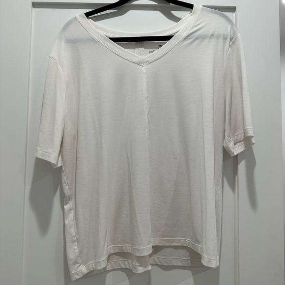 GAP | Tops | Gap Fit Breathe V Neck White Open Back Workout Top Large ...